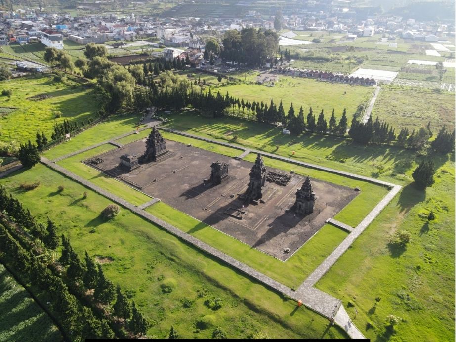 Dieng Plateau Tour Starts from Yogyakarta - Borobudur Sunrise Tour