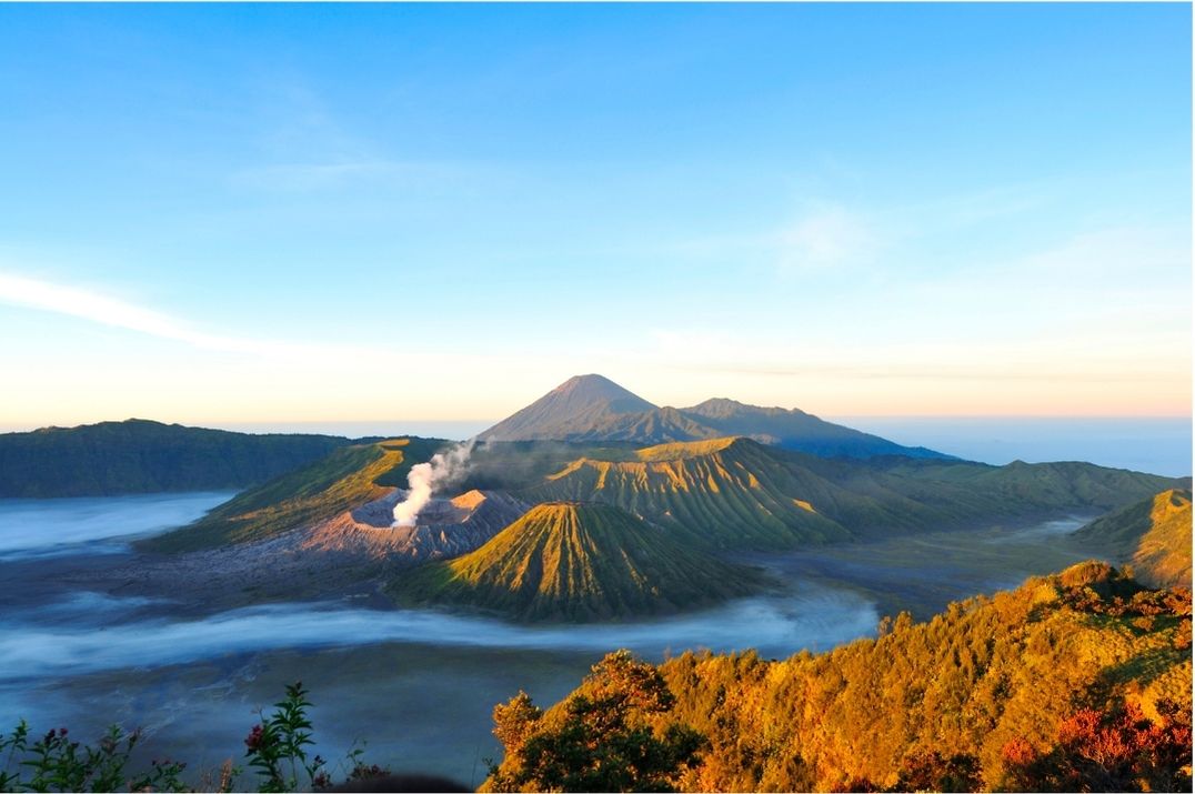 10 Days Tour in Java Island - Borobudur Sunrise Tour